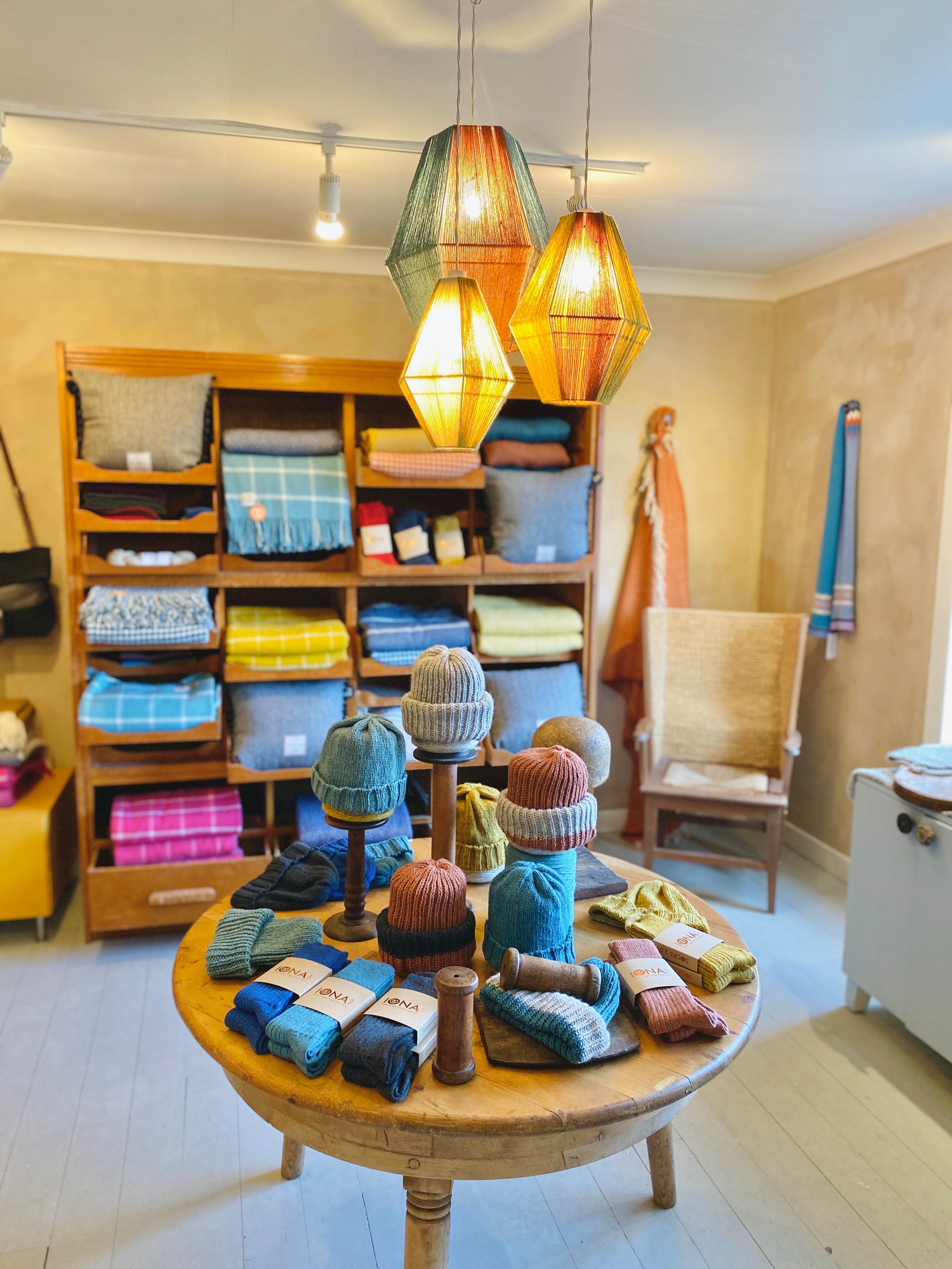 Iona Craft Shop - Scottish Knitwear, Iona Wool, Greenstone jewellery..